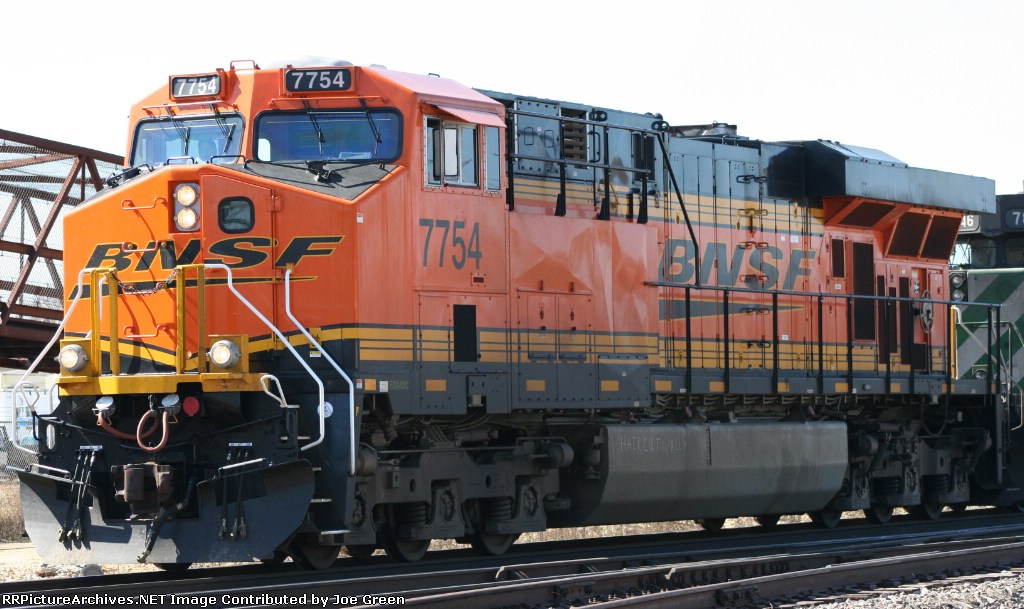 BNSF 7754